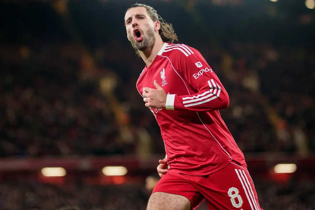 Agent desmente rumores do real madrid: Szoboszlai concentra-se no Liverpool